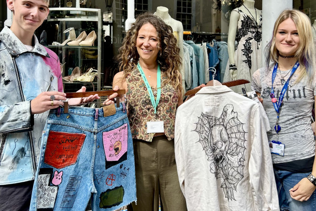 Shopiago changes name to World of Books · Charity Retail Association